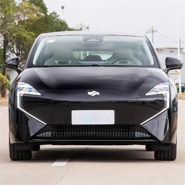 Front Motor Layout High Speed Electric Car Air C5 Five-door Five- Seat ...
