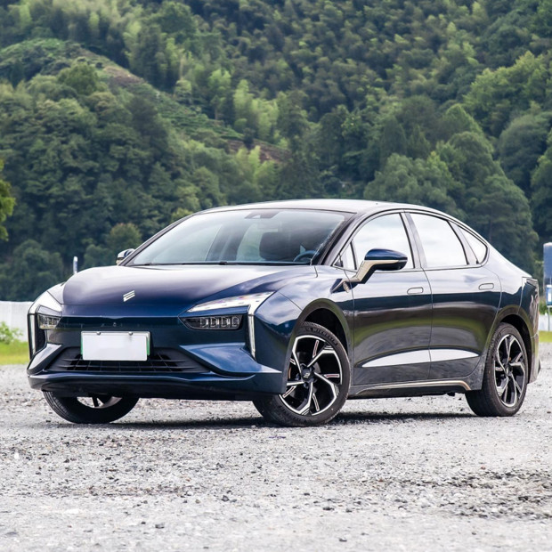 Large Space 5-Seat Electric Car 402 Km Mileage Electric Sedan With OTA ...